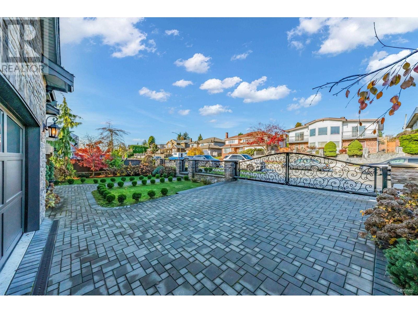 6188 LOCHDALE STREET, Burnaby, BC V5B 2M5 | MLS#R2843224