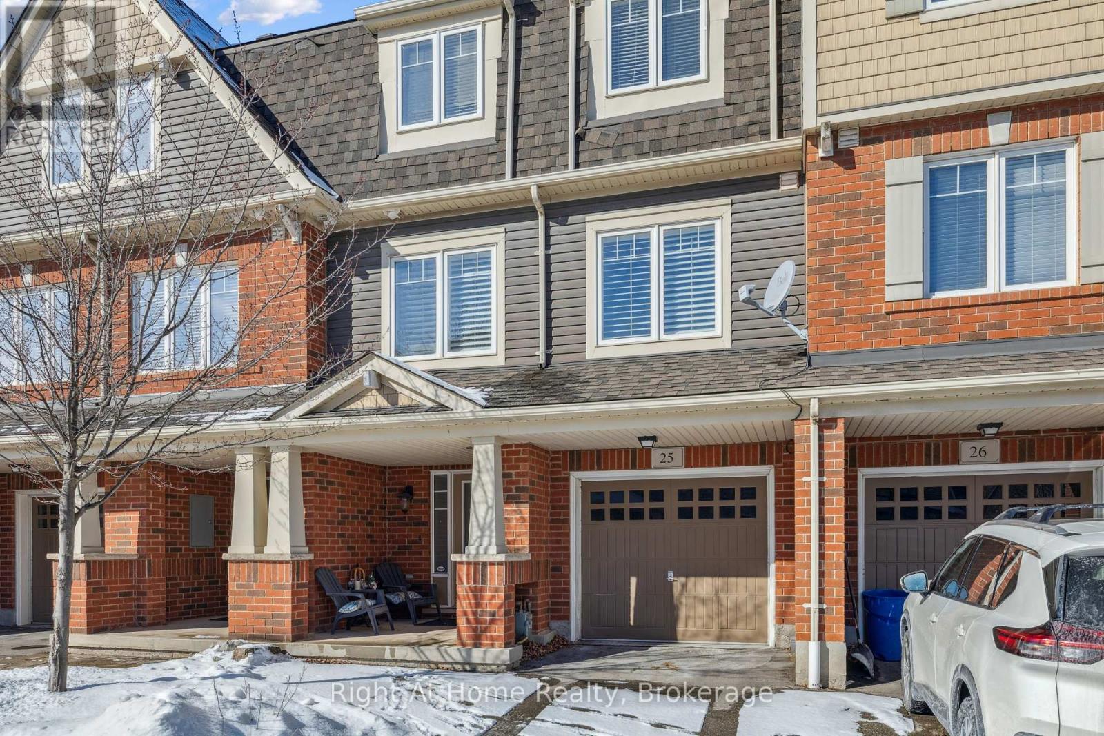 25 3050 Rotary Way, Burlington Townhouse For Rent : MLS# w11956084 | Ovlix