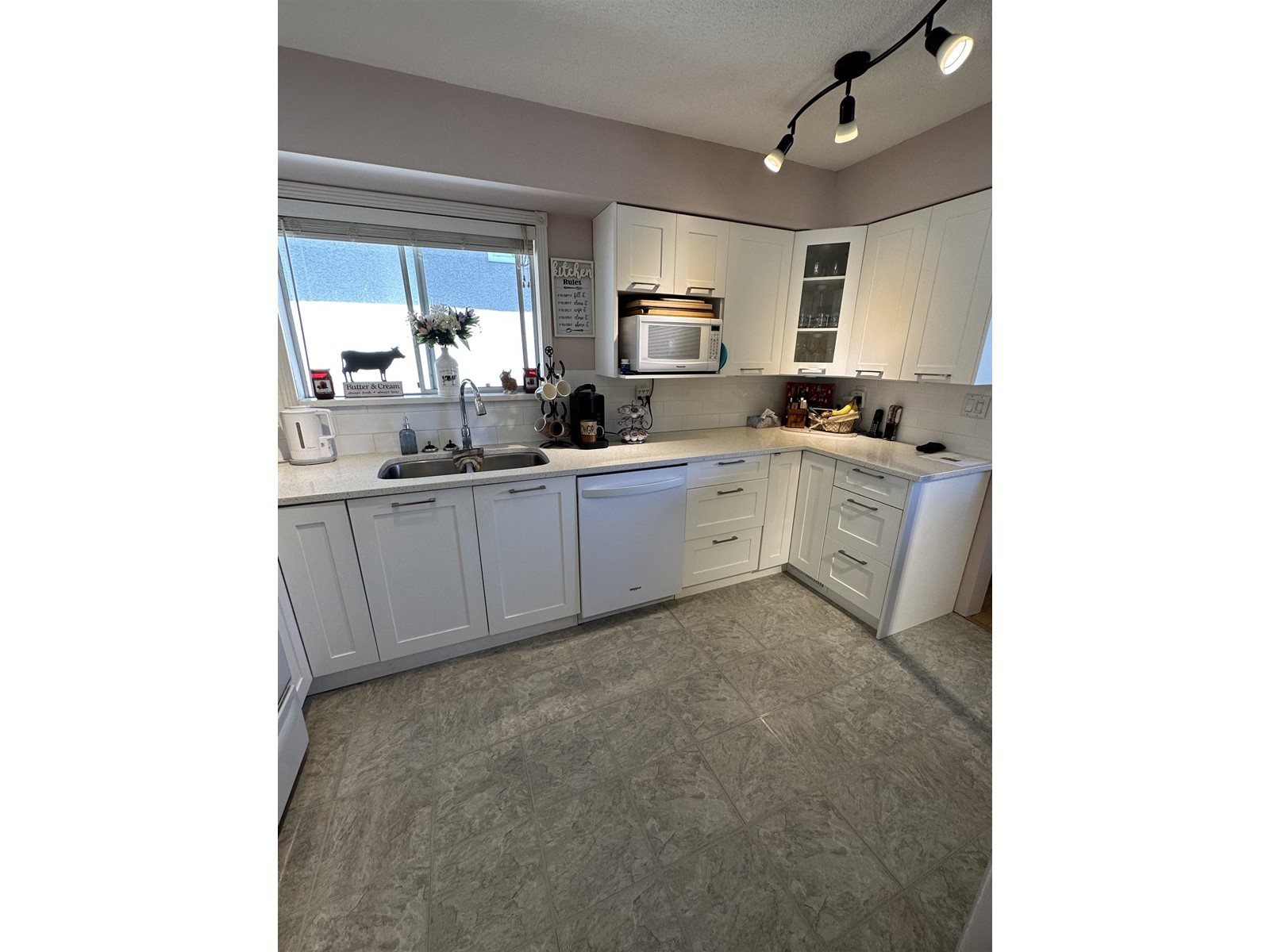 1715 Duncan Drive, Delta, British Columbia V4L 1S1 (25575590) | Trisha ...