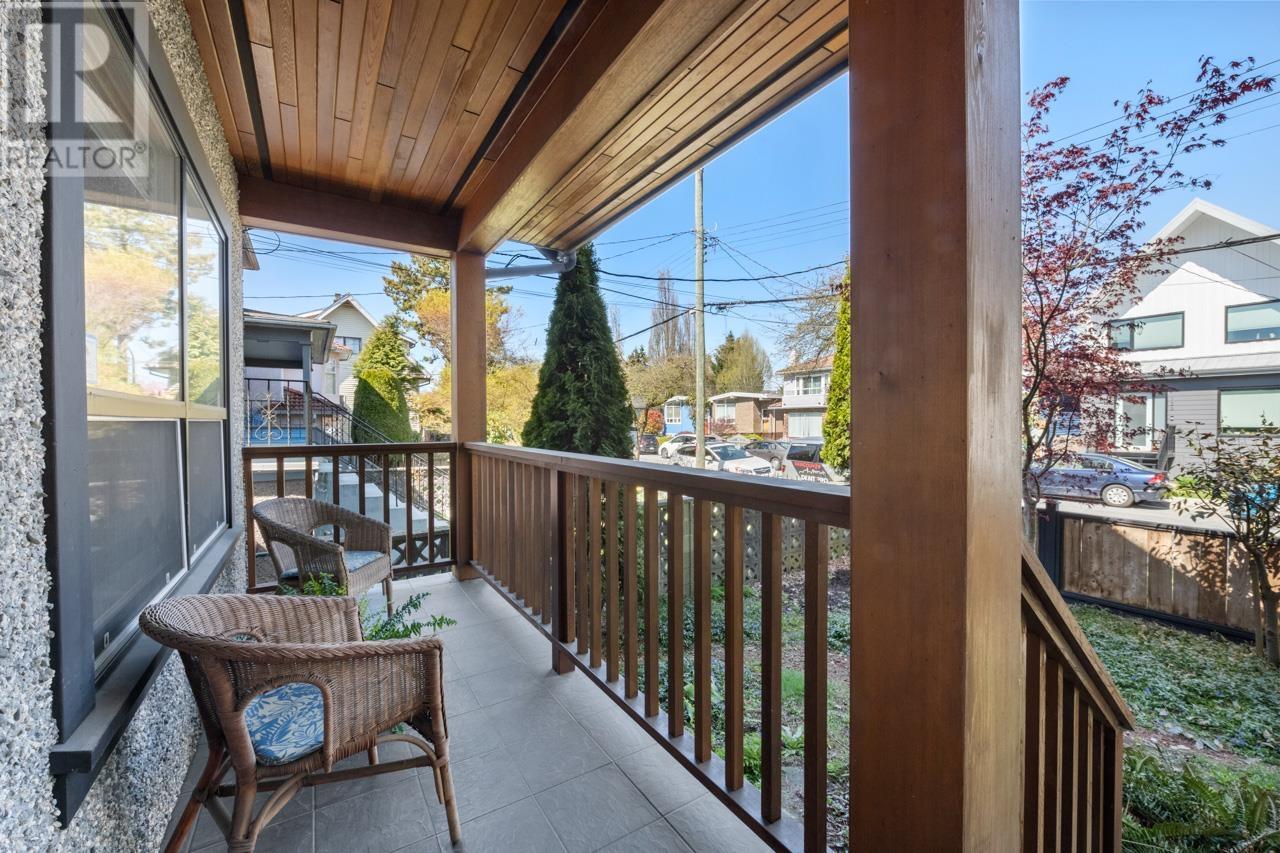 136 E 26th Avenue, Vancouver, British Columbia V5V 2G9 (26753611 ...