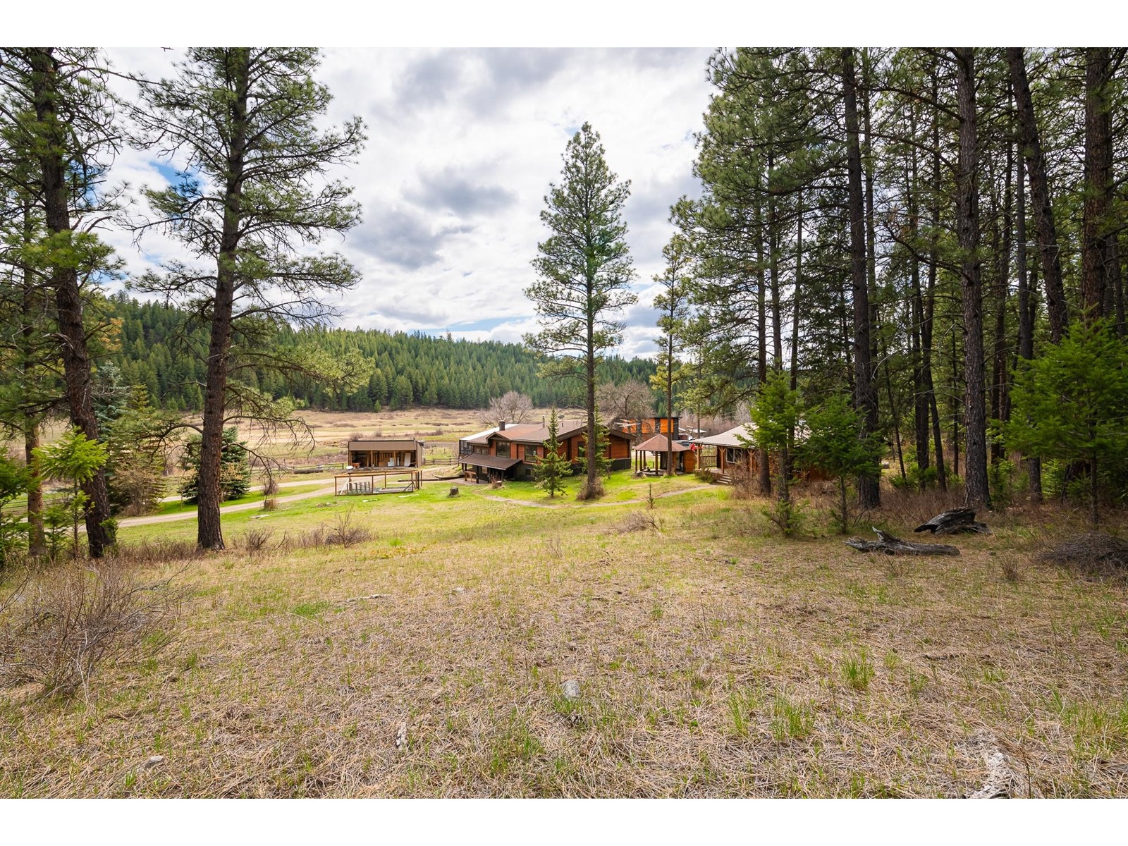 5612 WOLF CREEK ROAD, Wasa, British Columbia - One Percent Realty Ltd ...