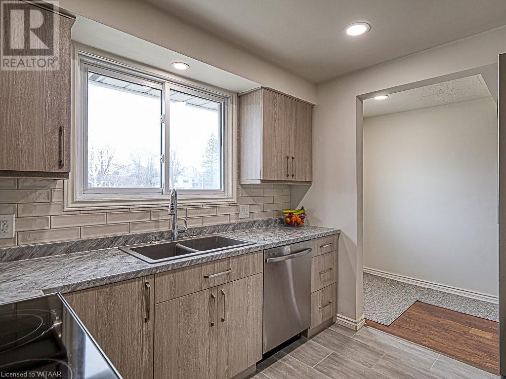 303 Macdonald Drive, Woodstock, Ontario N4S 8E1 (26876001) | The Kate ...