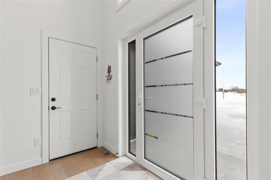 21 Grouette Crescent, Ste Anne, Manitoba R5G 0C2 (29245962) - Keith ...