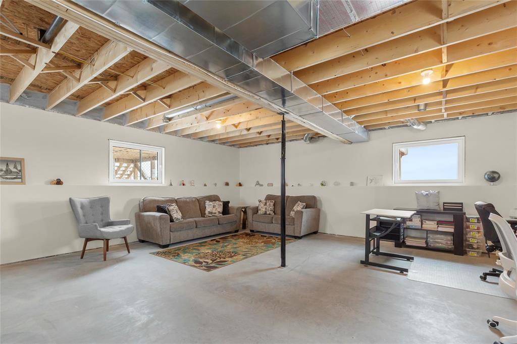 21 Grouette Crescent, Ste Anne, Manitoba R5G 0C2 (29245962) - Keith ...