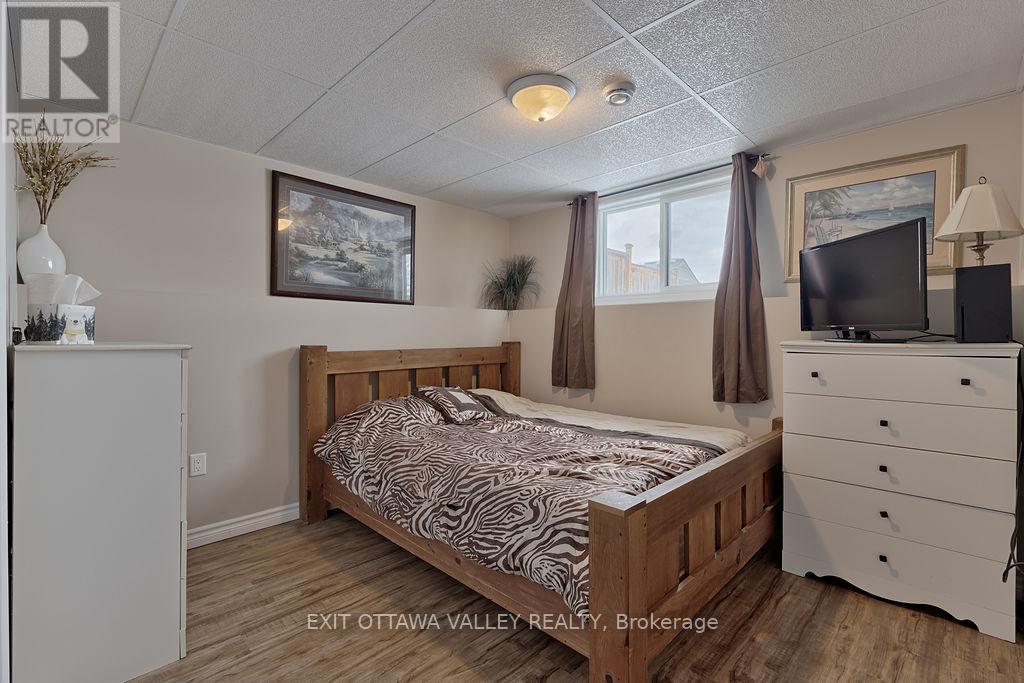 26 MORNING STAR STREET - Petawawa - Ontario » ID# X12699332 » Team Realty